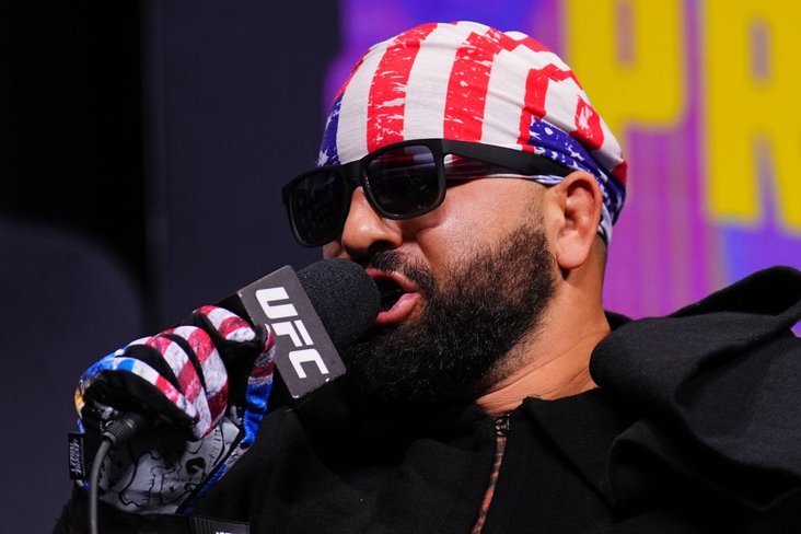 «Нахрен Китай вместе с тобой!» Непобеждённый боец UFC из США жёстко ...