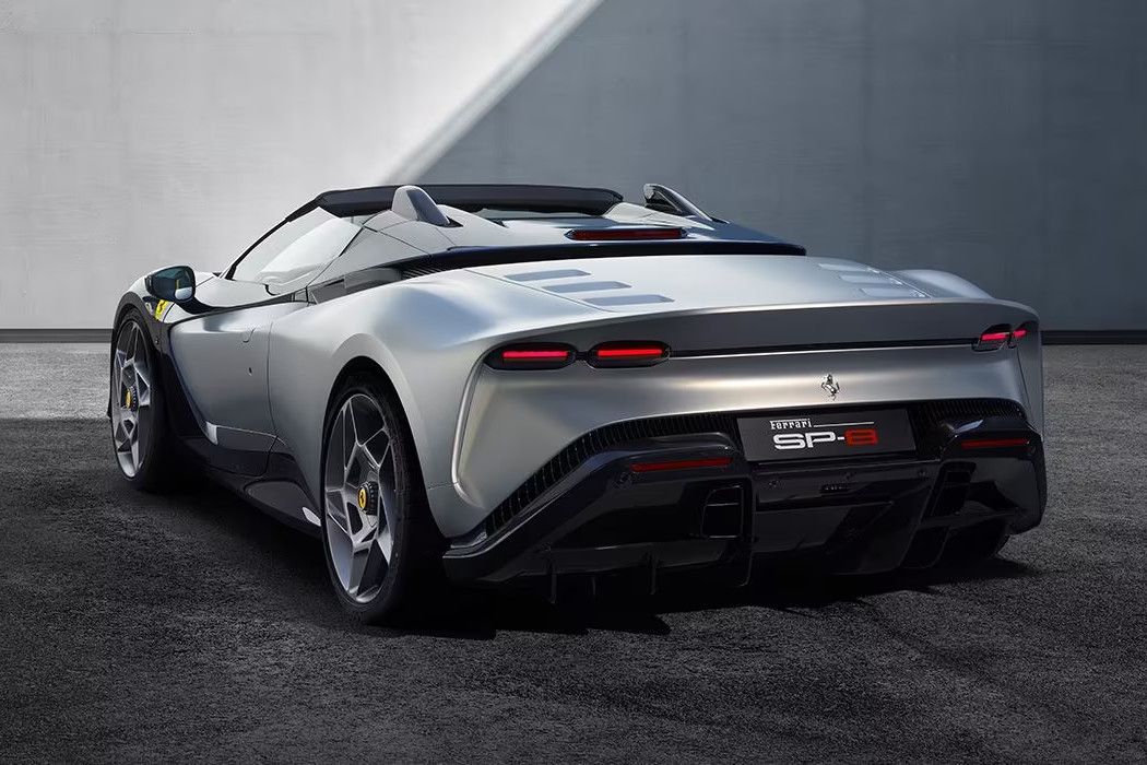 SP-8 построена на базе F8, но вобрала черты Ferrari Roma и 296 GTB ...