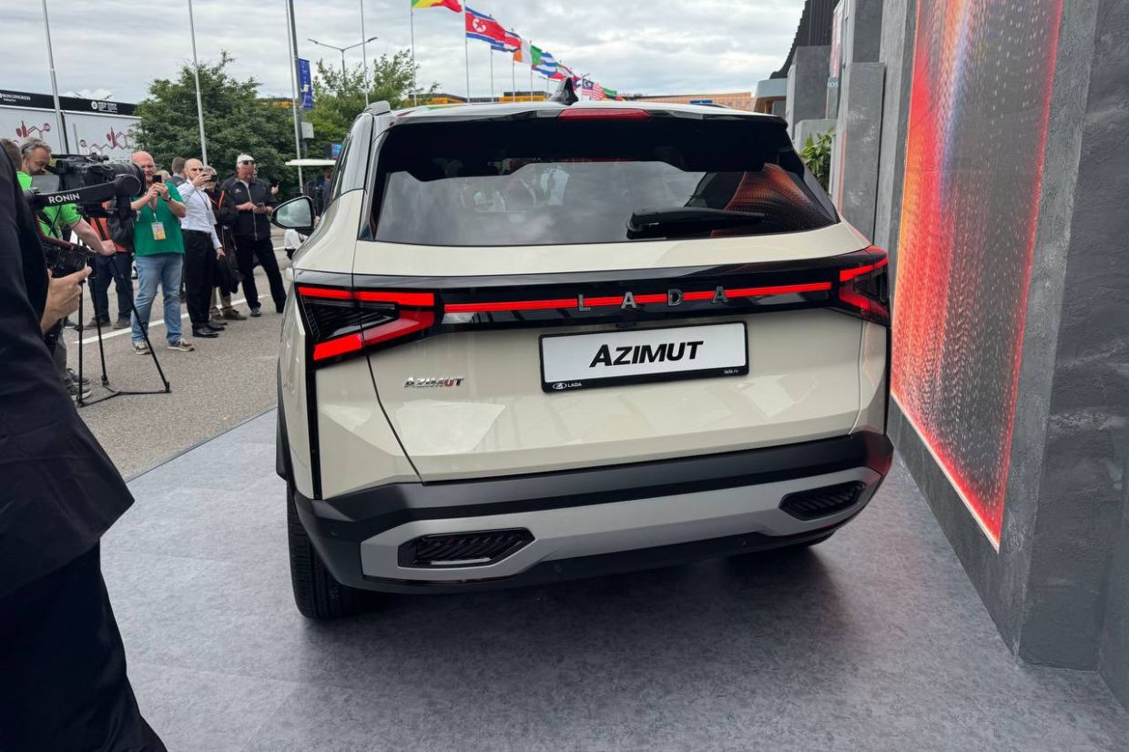 ПМЭФ 2025: состоялась мировая премьера кроссовера Lada Azimut - Чемпионат