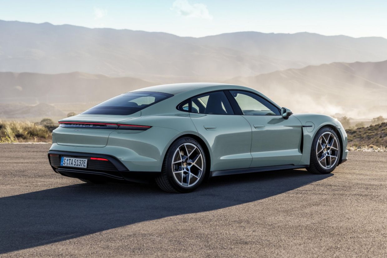 Porsche представила обновлённую линейку Taycan. У топовой версии теперь ...