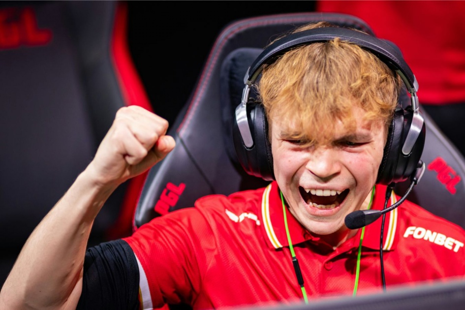 Brollan выбрал лучшую версию игрока в истории CS, s1mple, 2021 - Чемпионат