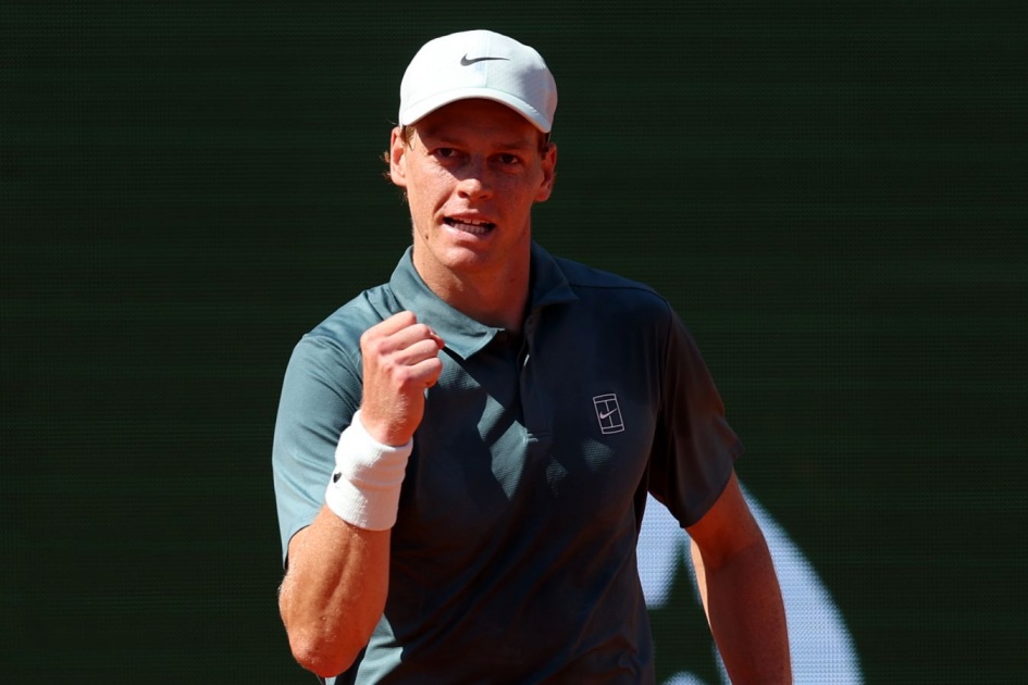 Появилось фото формы Nike, в которой Синнер, предположительно, сыграет ...