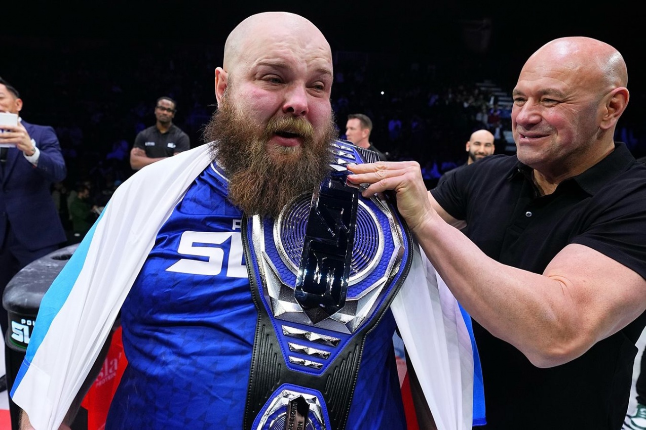 Василий «Пельмень» Камоцкий проиграл Макини «Биг Маку» Ману решением ...