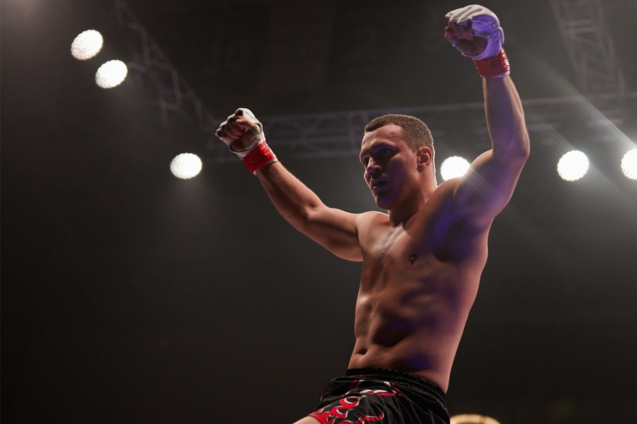 Артём Тарасов, блогер и боец, поп-MMA, ММА Серия, последний бой, Артём Тарасов – Максим Топор ...