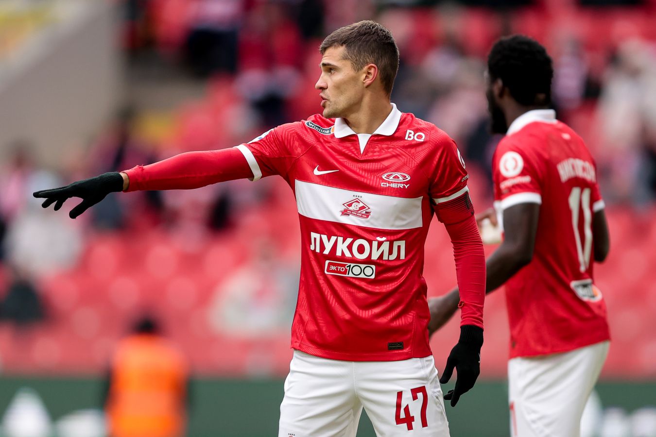 Зобнин: я говорил судье и в первом тайме, и в перерыве, что Шелия тянет ...