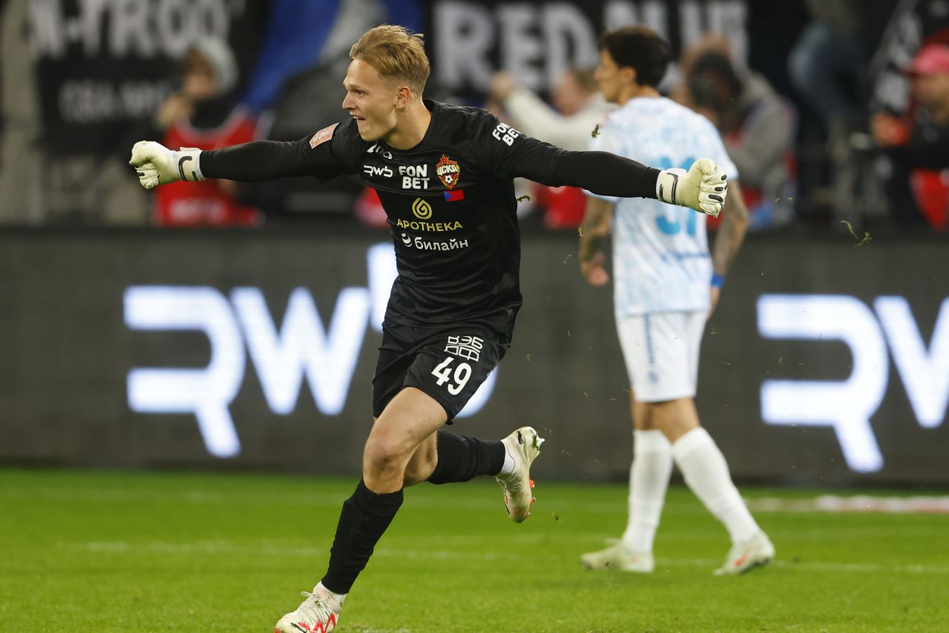 Голкипер Владислав Тороп прокомментировал подписание нового контракта с ...