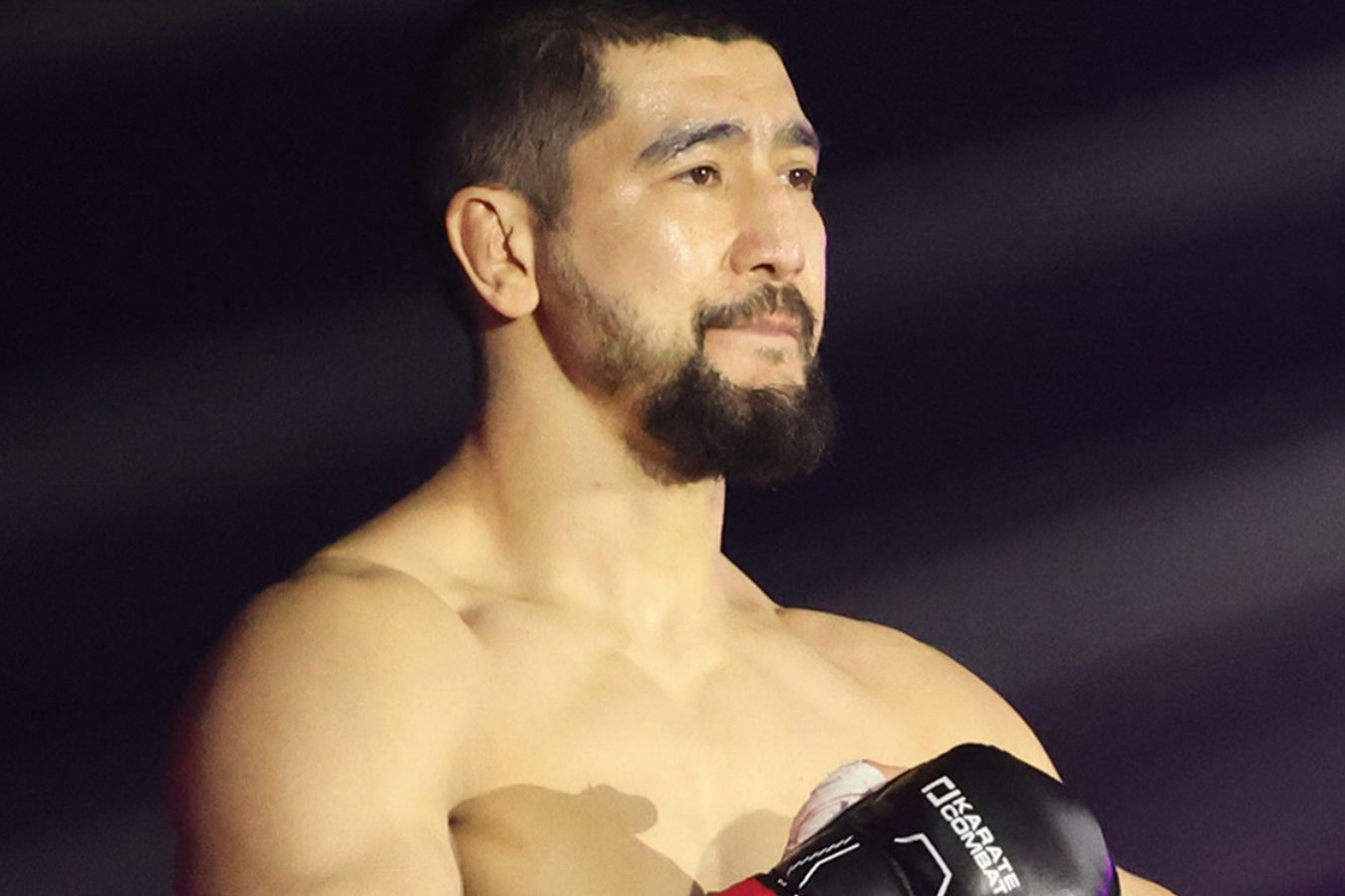 Ильяс Хамзин досрочно победил Дуайта Гранта на Karate Combat 53 - Чемпионат