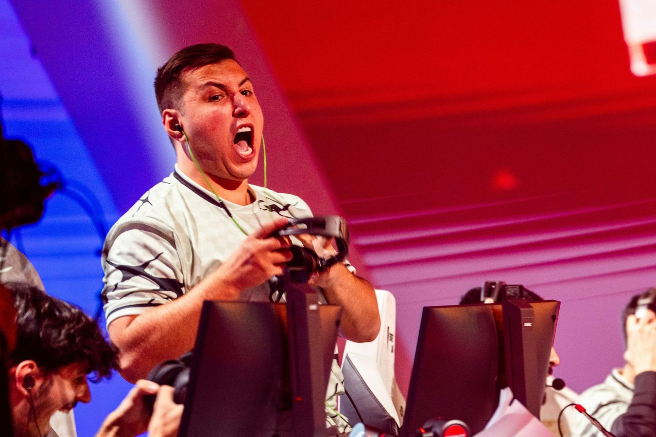 Aurora Gaming вышла в гранд-финал Esports World Cup 2025 по CS 2 ...