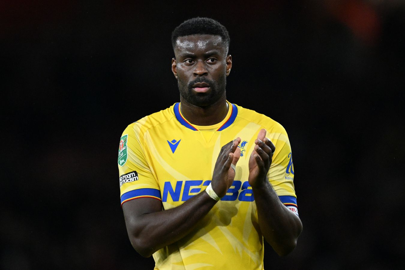 Капитан «Кристал Пэлас» Марк Гехи был доставлен в больницу после победы ...