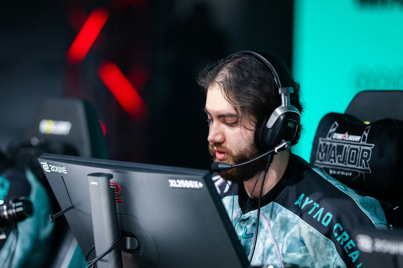 Jame оформил клатч 1v2 против NiP на мэйджоре по CS 2, доведя игру до ...
