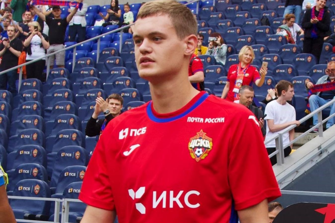 Защитник ЦСКА Агапов прошёл первичное медобследование после получения повреждения - Чемпионат