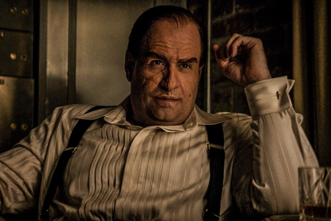 Колин Фаррелл объяснил, почему на съёмках «Пингвина» смотрел ...