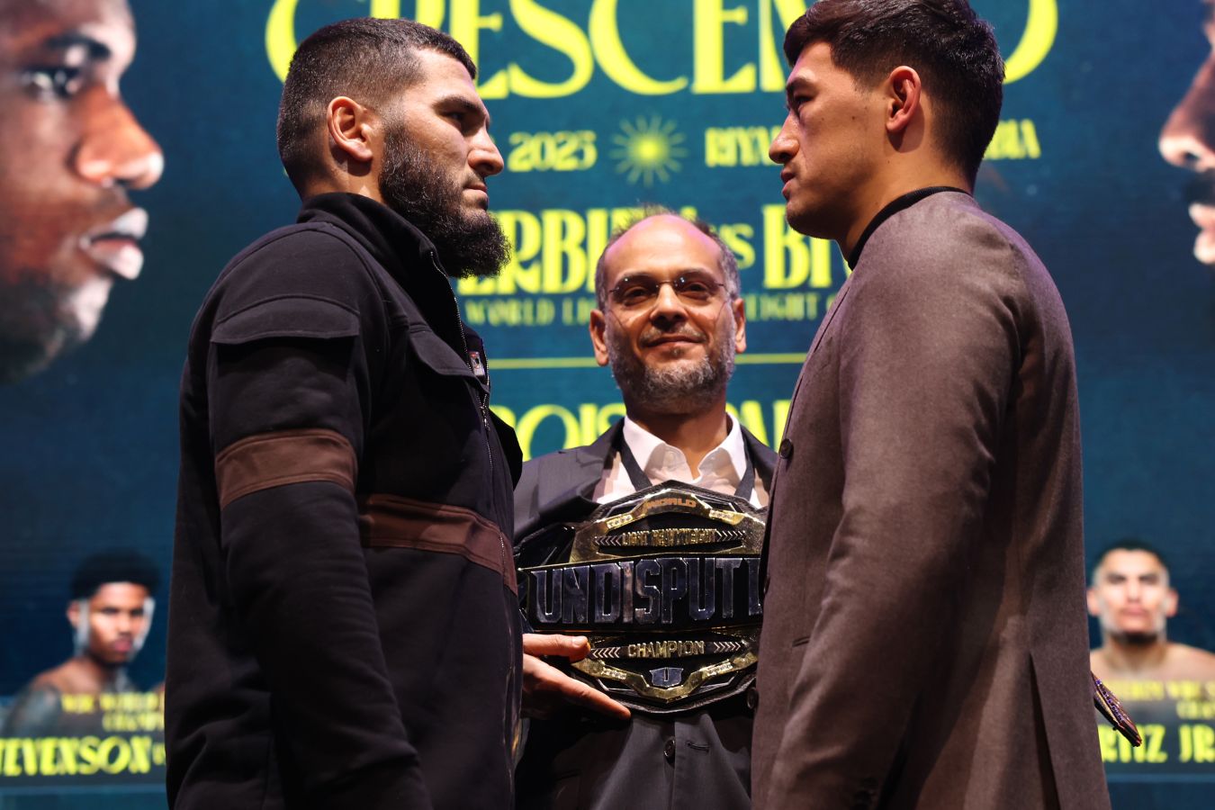 Стало известно, сколько платных просмотров собрал реванш Бивола и ...