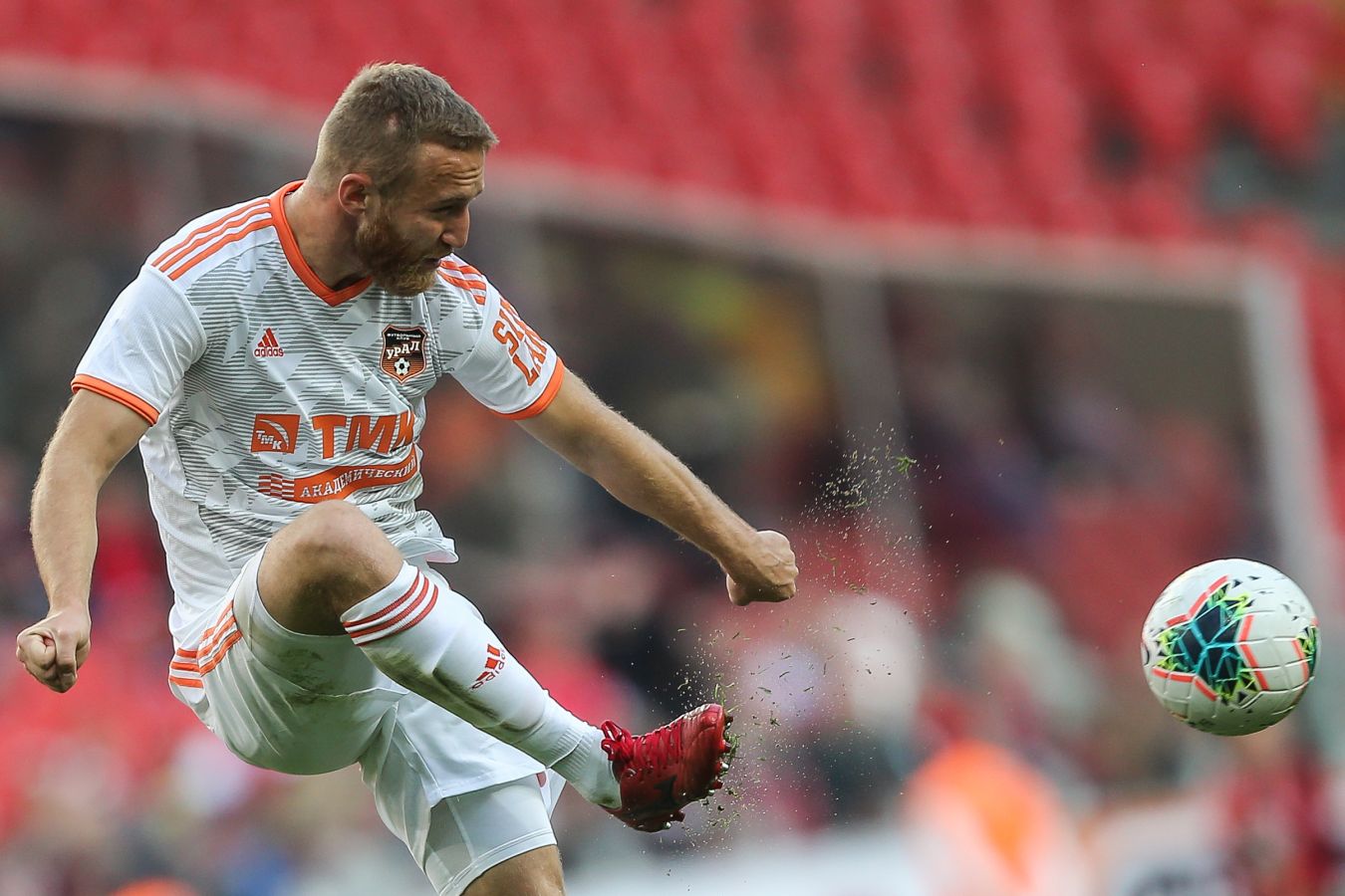 Экс-защитник «Урала» Ароян: клуб по-любому вернётся в РПЛ! - Чемпионат