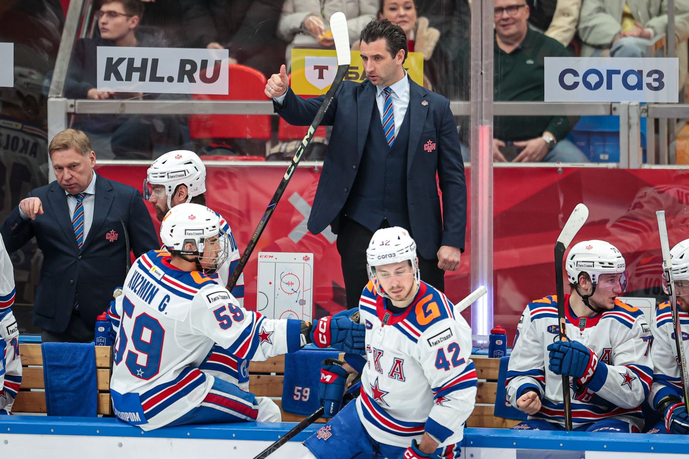 Ротенберг встретился с фанатом «Ак Барса», задержанным на «СКА Арене ...