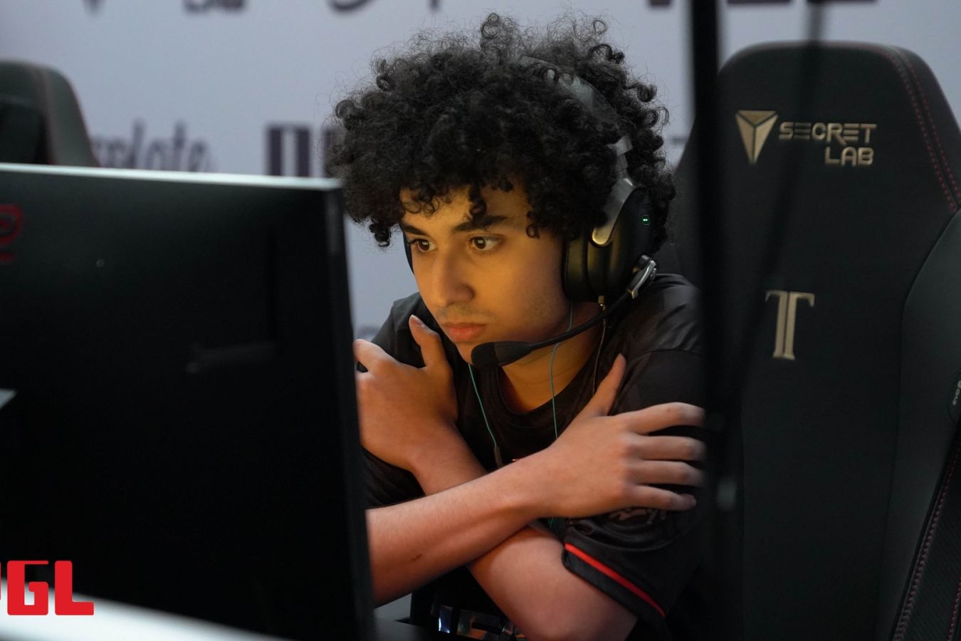 Про-игрок в CS2 попытался украсть SSD чемпионов IEM Dallas с целью ...