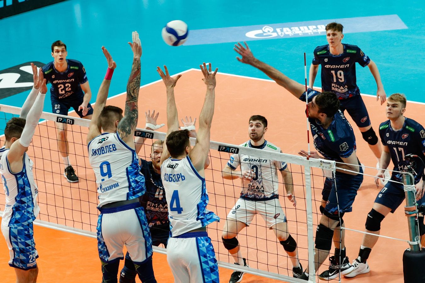 «Когда «Факел» в огне – это очень серьёзно». Тренер петербуржского ...