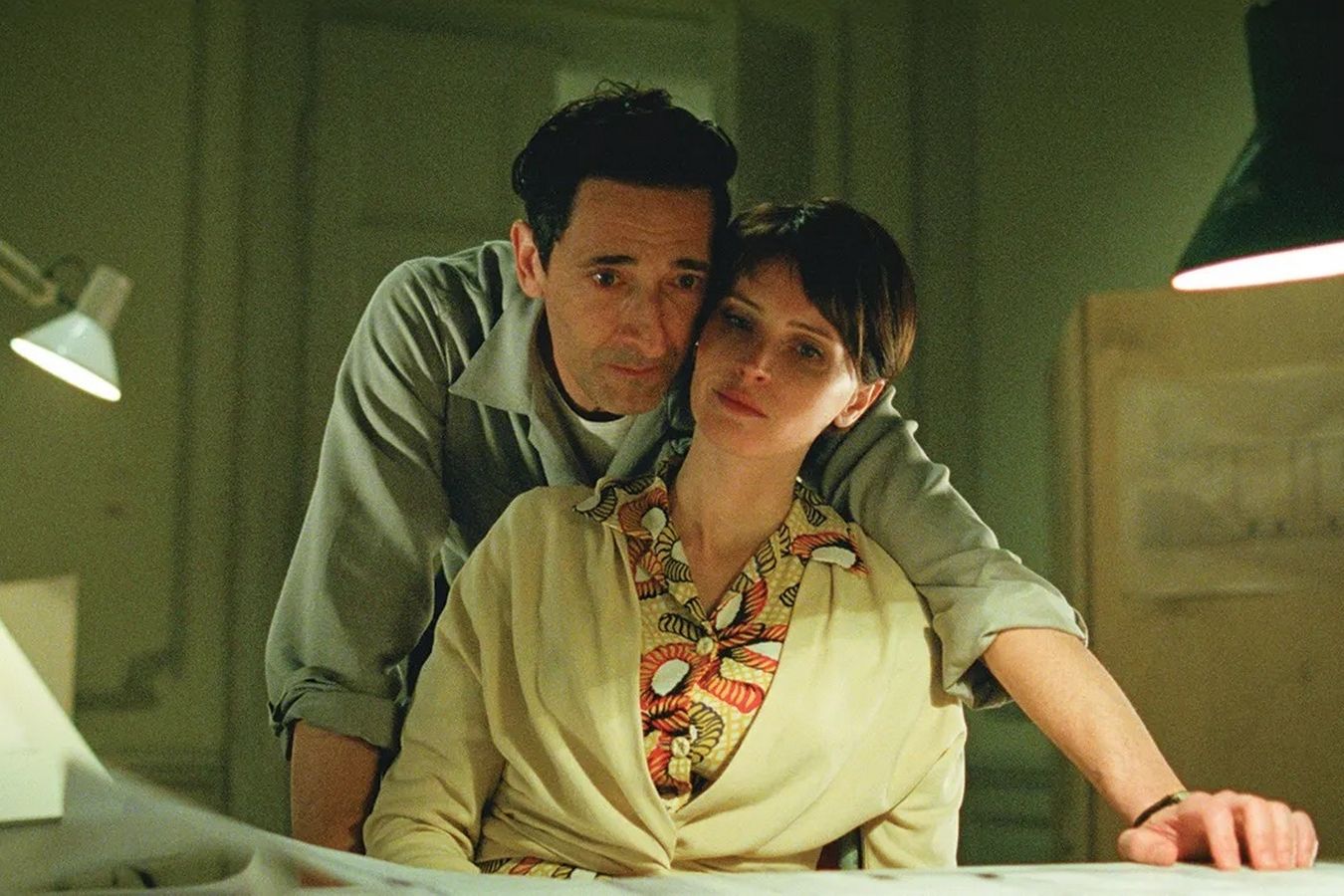 Вышел первый тизер драмы «Бруталист» с Эдрианом Броуди — премьера 20 ...