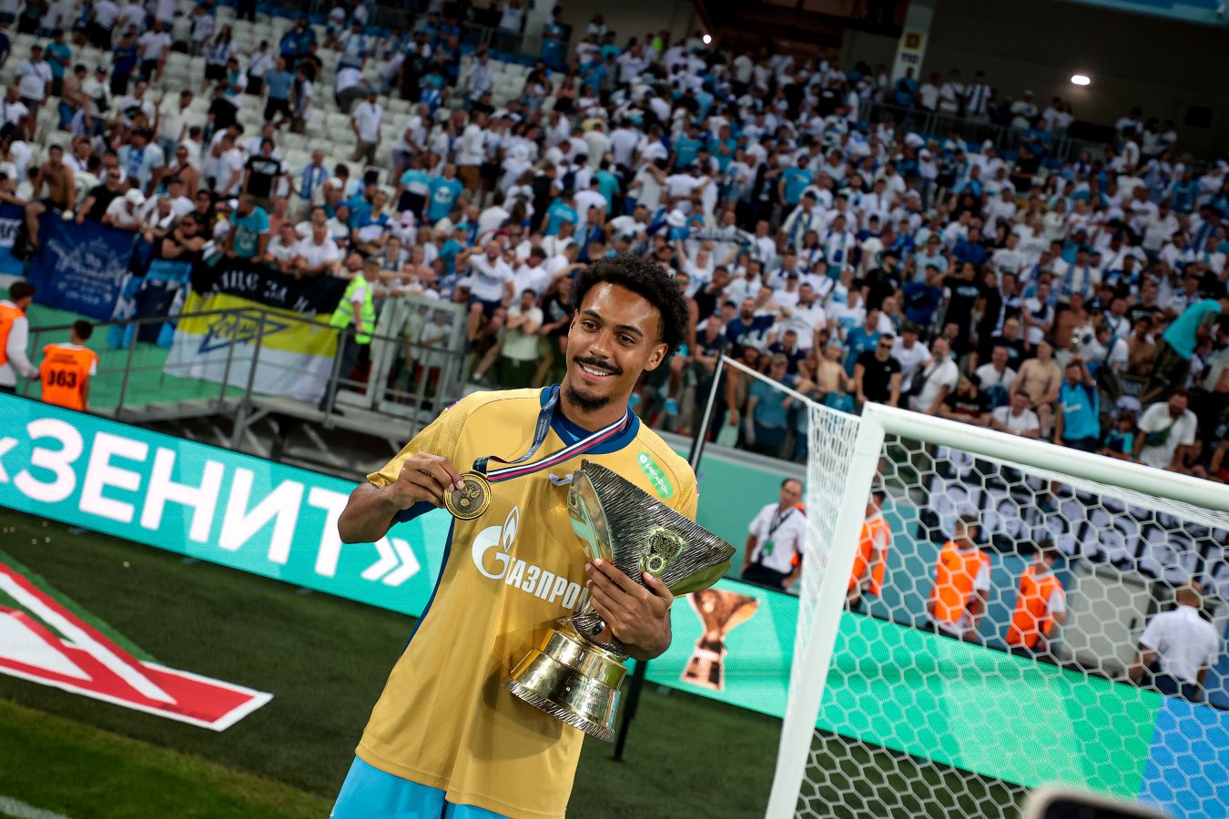 «Зенит» объявил об уходе Изидора в «Сандерленд» - Чемпионат