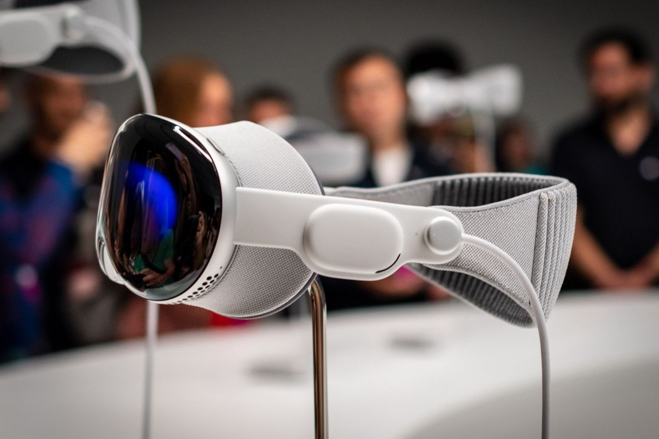 Бюджетная версия шлема Apple Vision Pro 2 будет работать только с ...