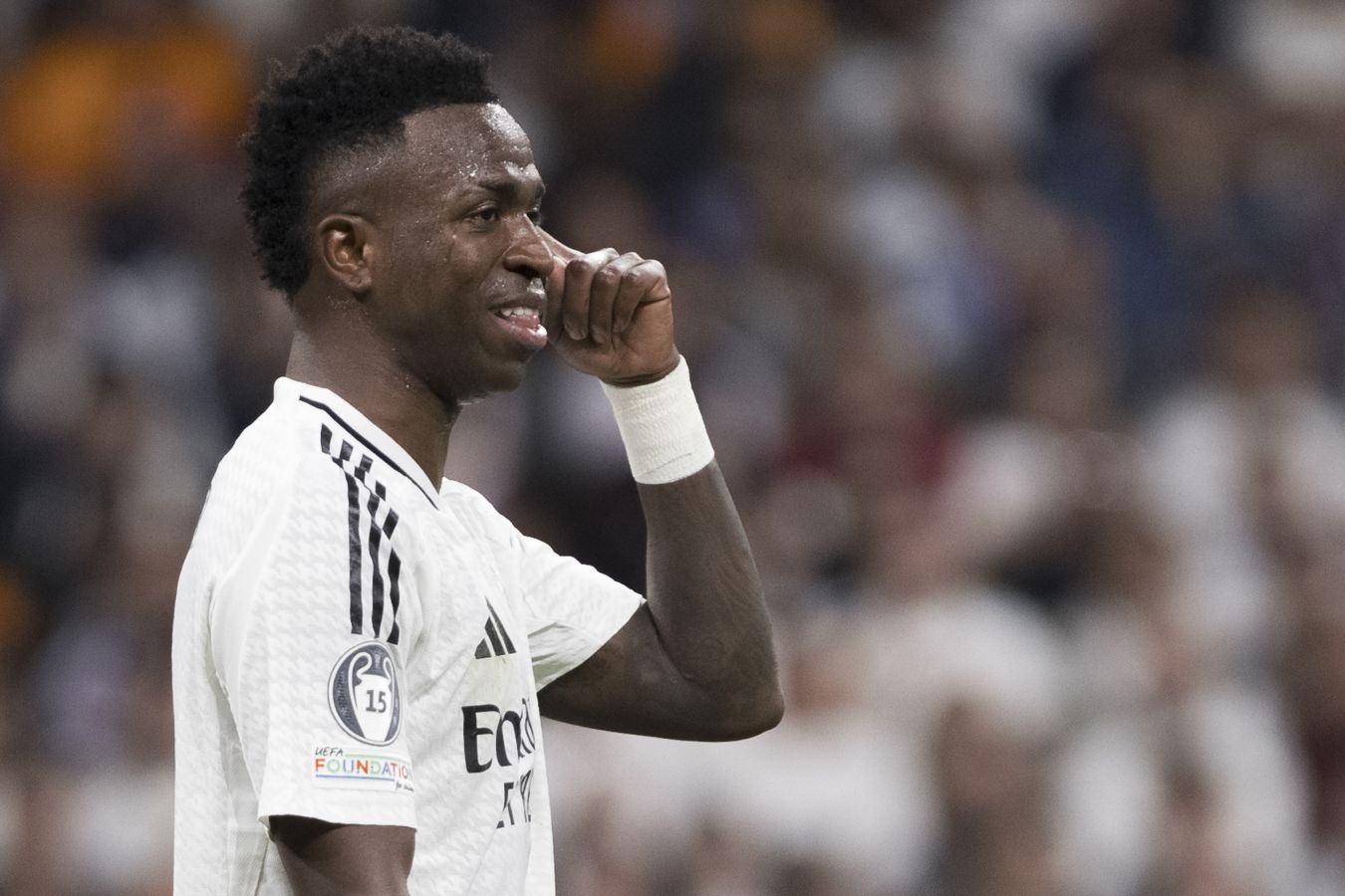 Хедира: если Винисиус хочет быть как Роналду, он должен уважать ...