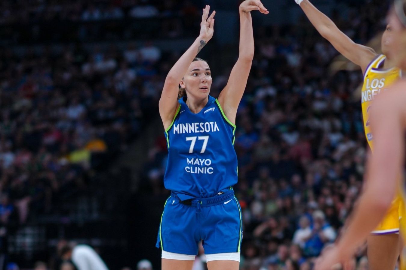 Марии Клюндиковой не хватило двух подборов до дабл-дабла в матче WNBA ...