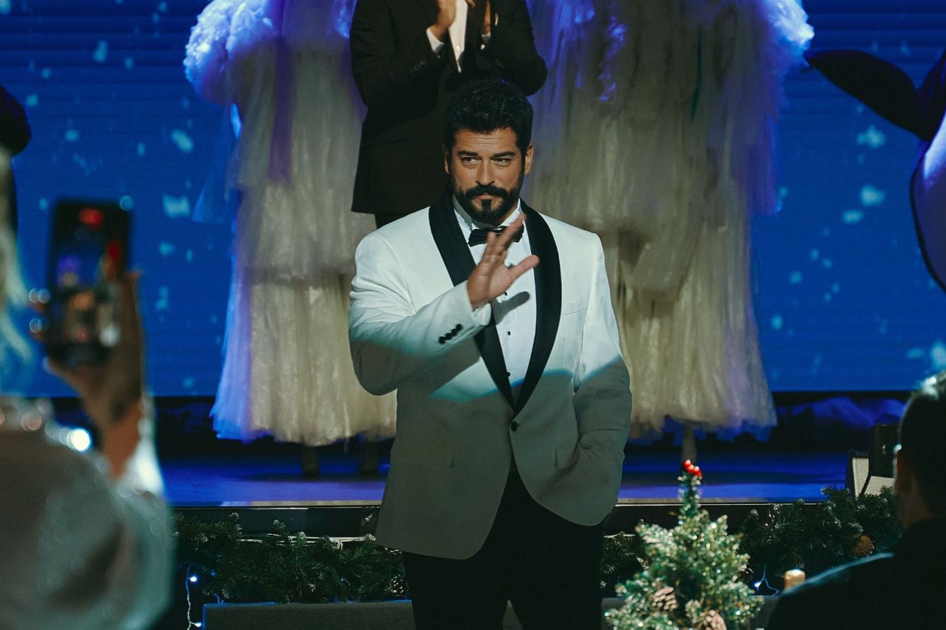 «Профессионал»: режиссёр фильма «Ёлки 11» — о турецком актёре Бураке Озчивите - Чемпионат