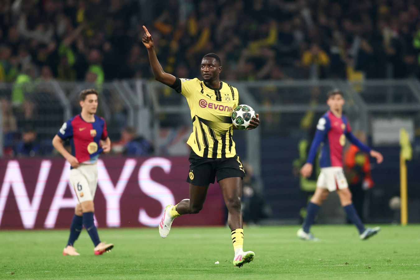 Серу Гирасси установил новый бомбардирский рекорд среди африканцев в ...