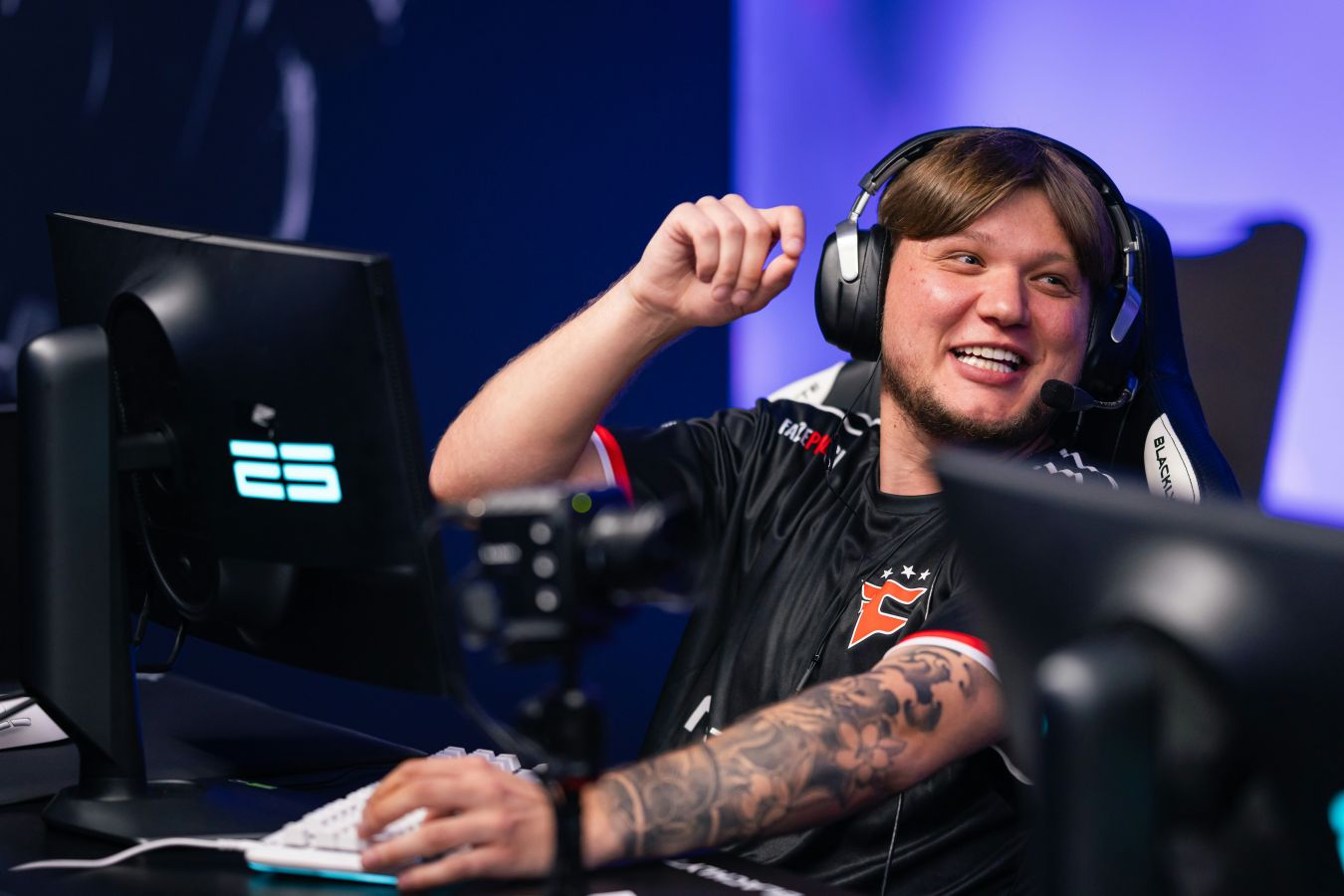 Трансферы кс 2 2025: NAVI, Spirit, Virtus.pro, Liquid и FaZe Clan ...