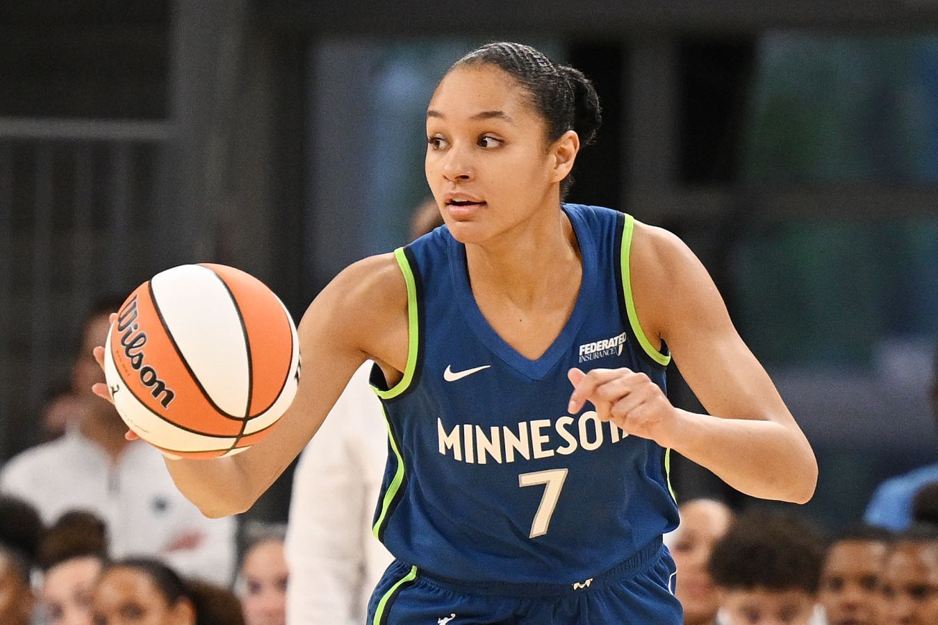 Видео: россиянка Олаири Косу из WNBA забила с центра площадки в США ...