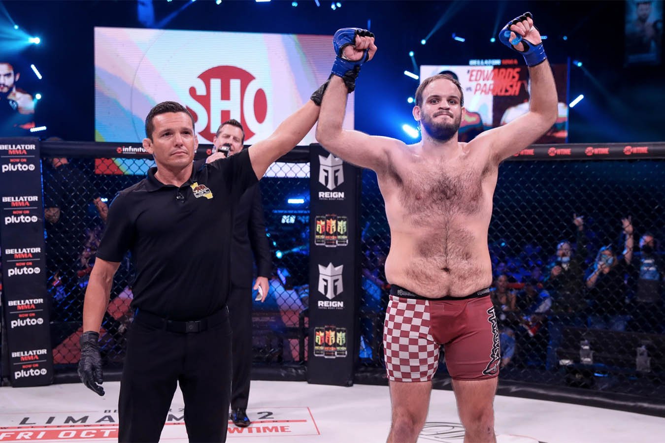 Бен Пэрриш нокаутировал Кристиана Эдвардса на турнире Bellator 266 ...
