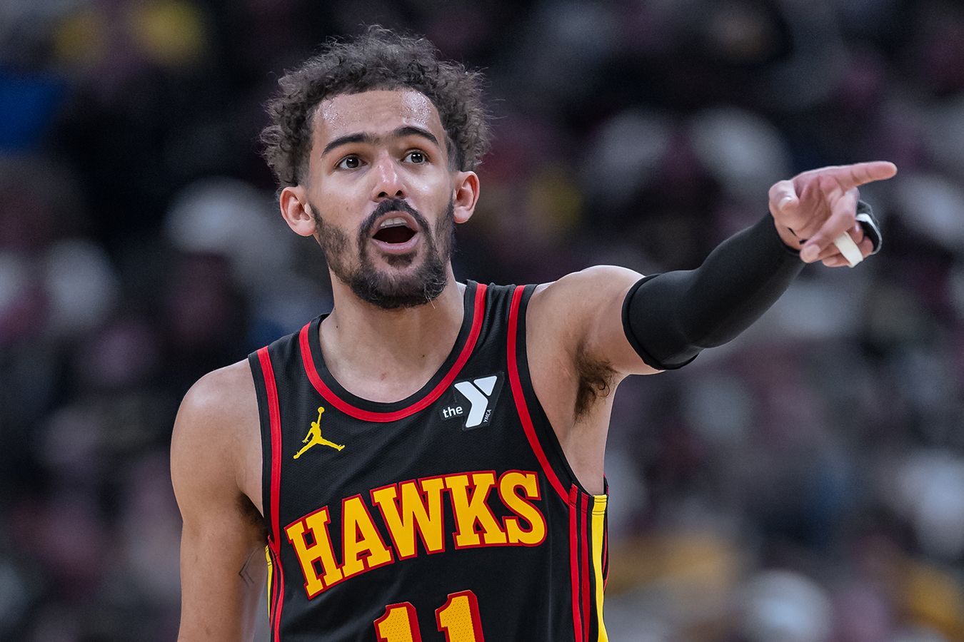 «Никогда не боялся тебя на площадке». Янг обратился к Беверли после ...