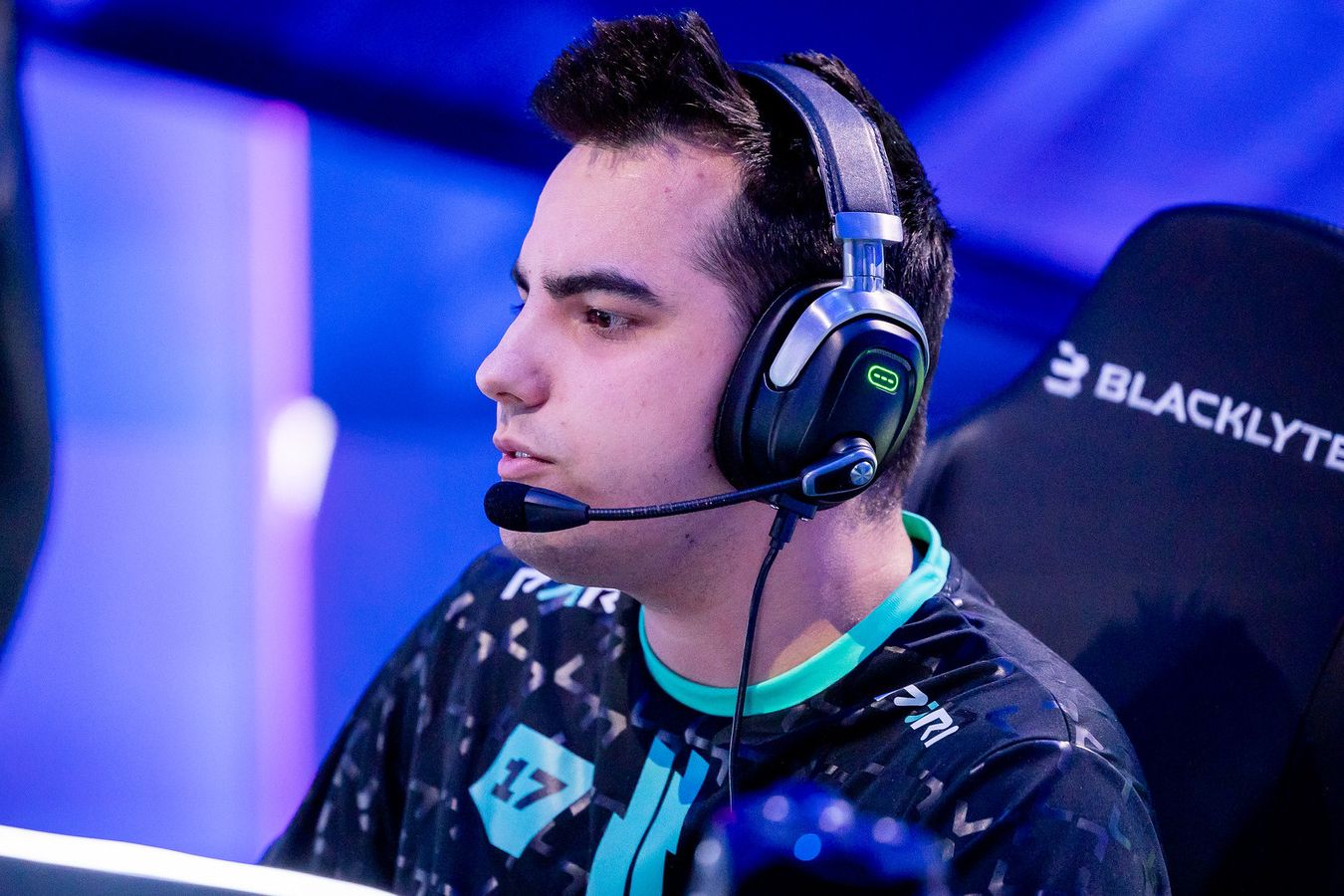 DM переведён на скамейку запасных PARIVISION в Dota 2 - Чемпионат