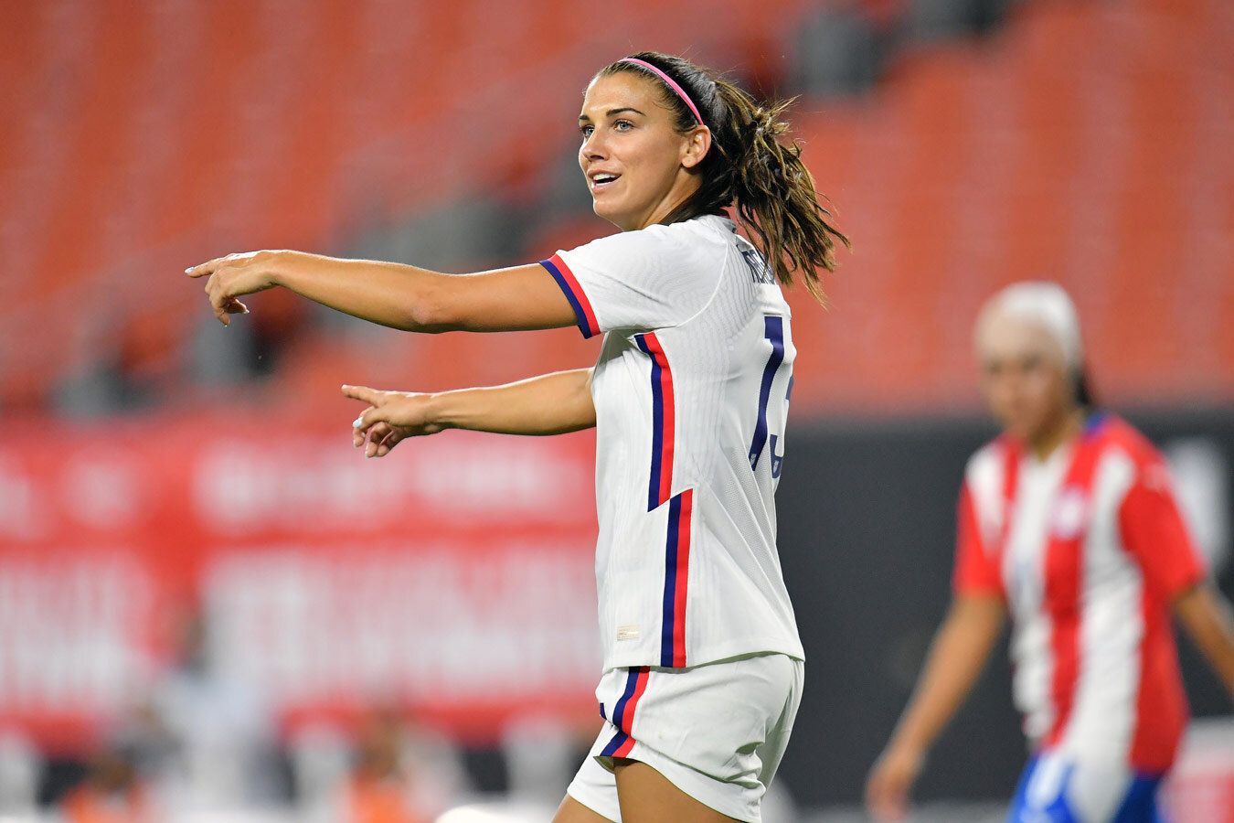 Известная американская футболистка Алекс Морган объявила о завершении ...