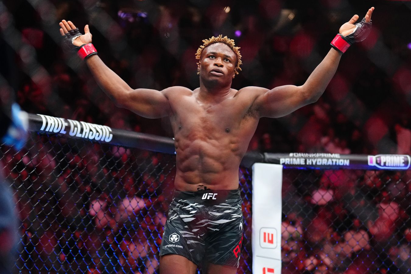 Атеба Готье: биография, статистика, карьера в UFC, количество побед ...