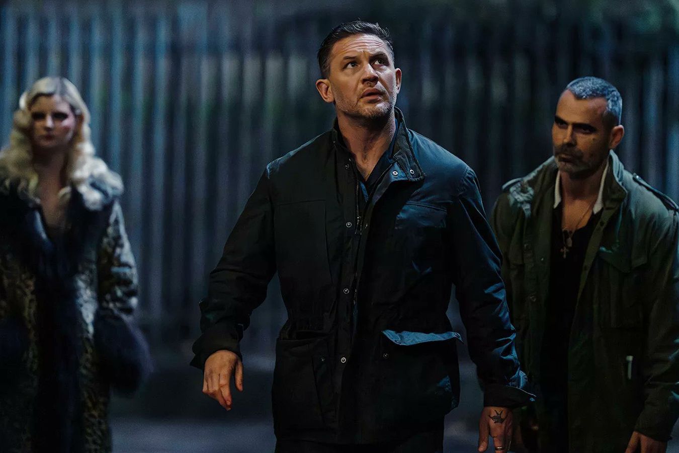 Том Харди и Пирс Броснан — на первых кадрах триллера «Гангстерленд» Гая ...