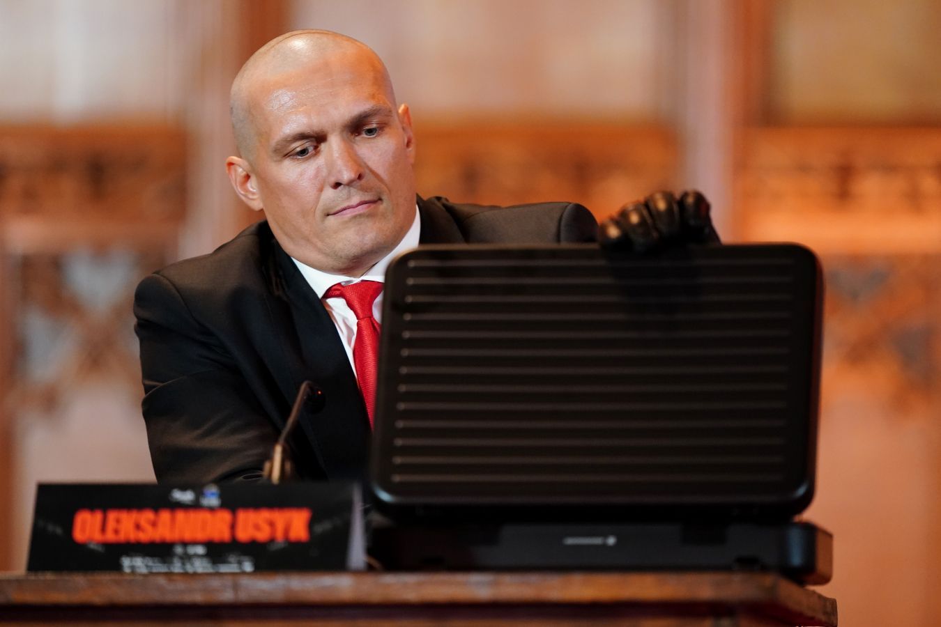 «Миссия выполнена». BBC представила победу Усика как задание в игре ...