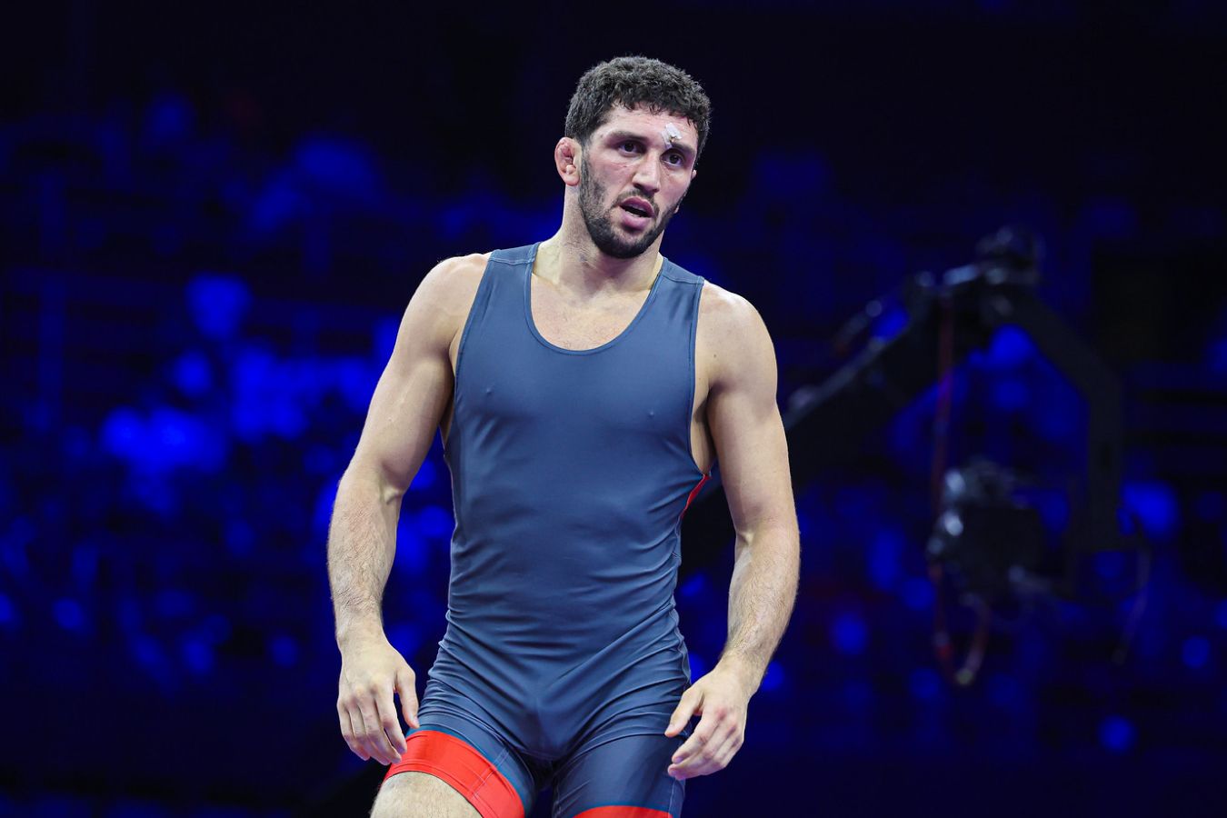 Заурбек Сидаков вышел в полуфинал ЧЕ-2025, поборов 4-кратного чемпиона ...