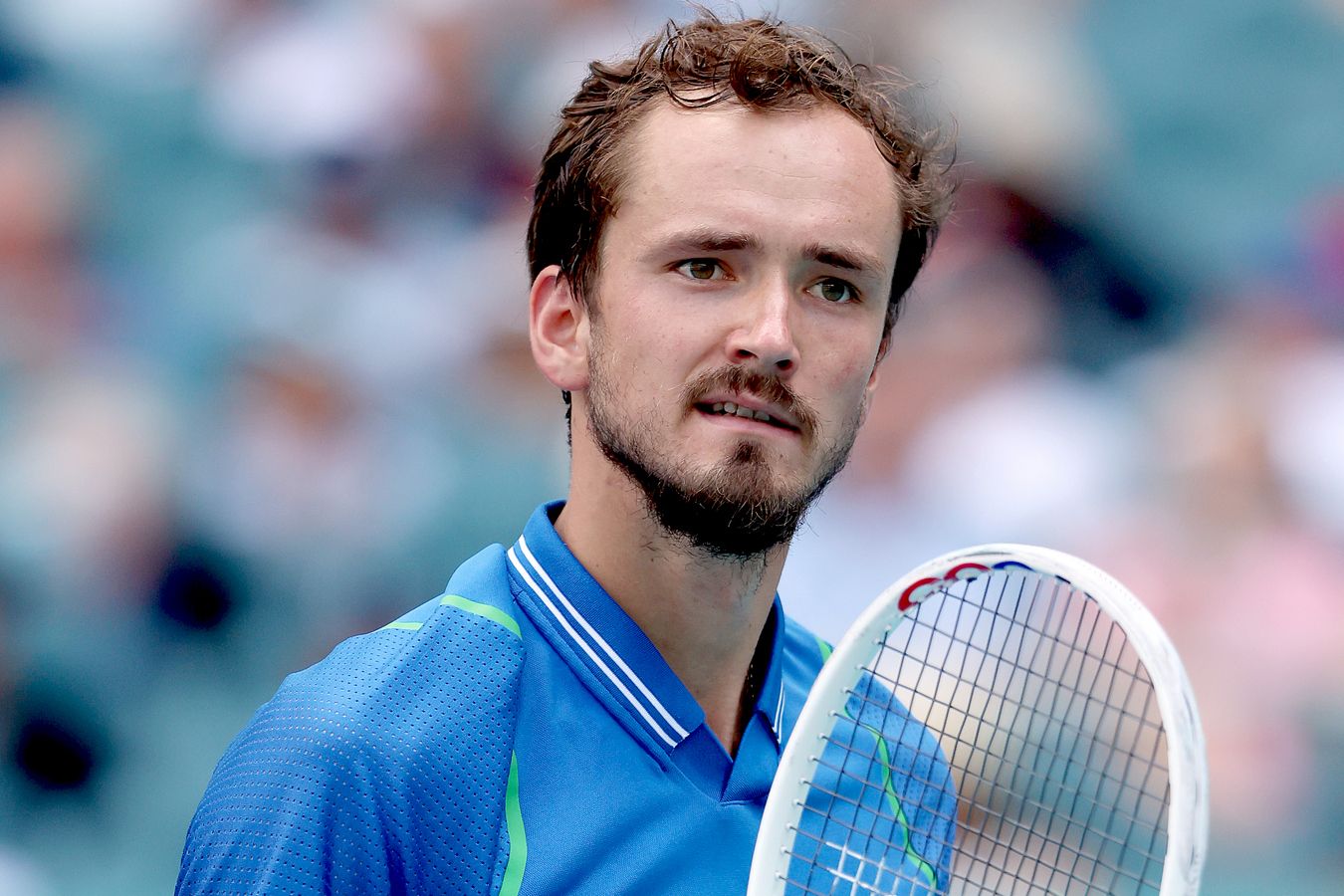 Симон: Медведев дал мне список из 16 неудобных игроков. Я придумал, как ...