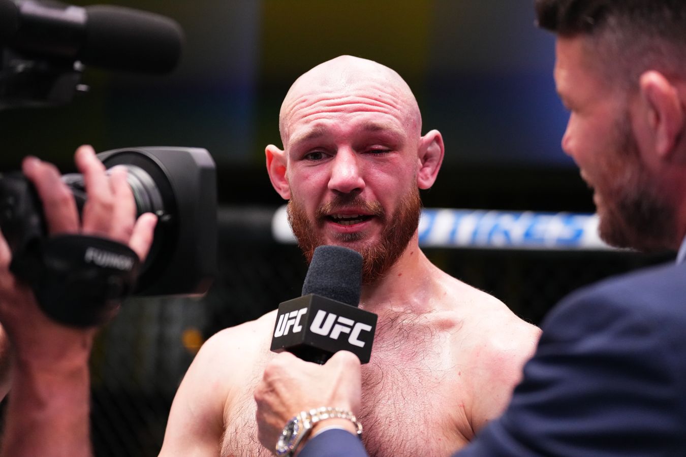 Том Нолан выиграл бой у Вячеслава Борщёва единогласным решением судей ...