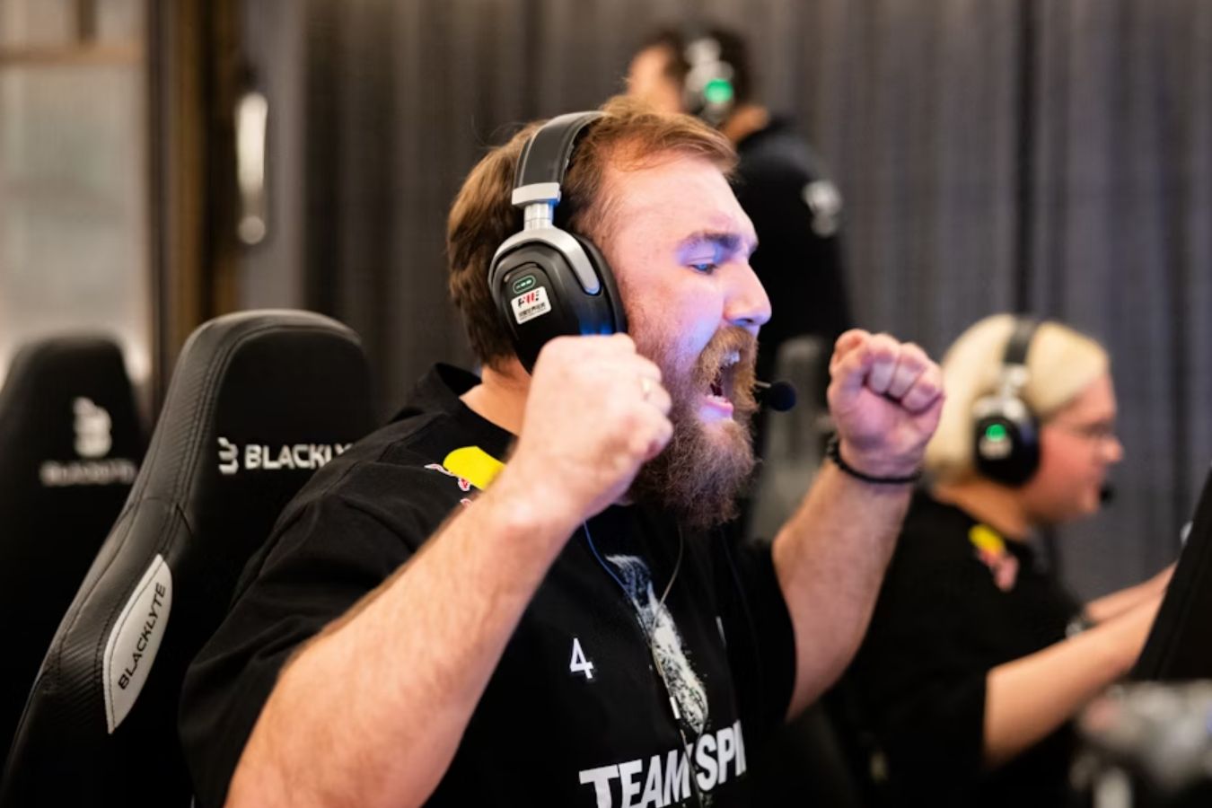 Team Spirit прошла на мэйджор в Шанхае по Counter-Strike 2 - Чемпионат