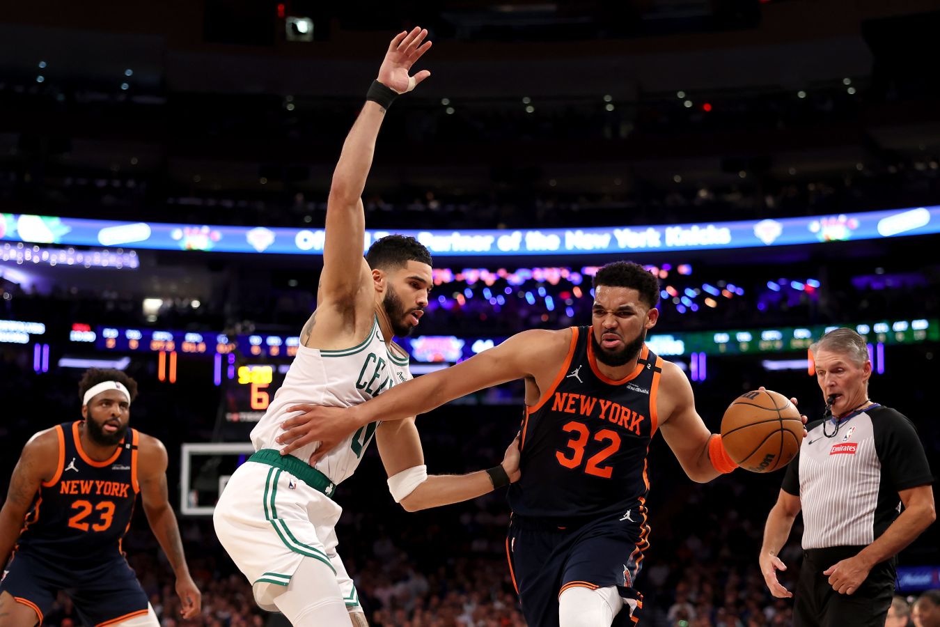 Нью-Йорк Никс — Бостон Селтикс, результат матча 17 мая 2025, счет 119: ...