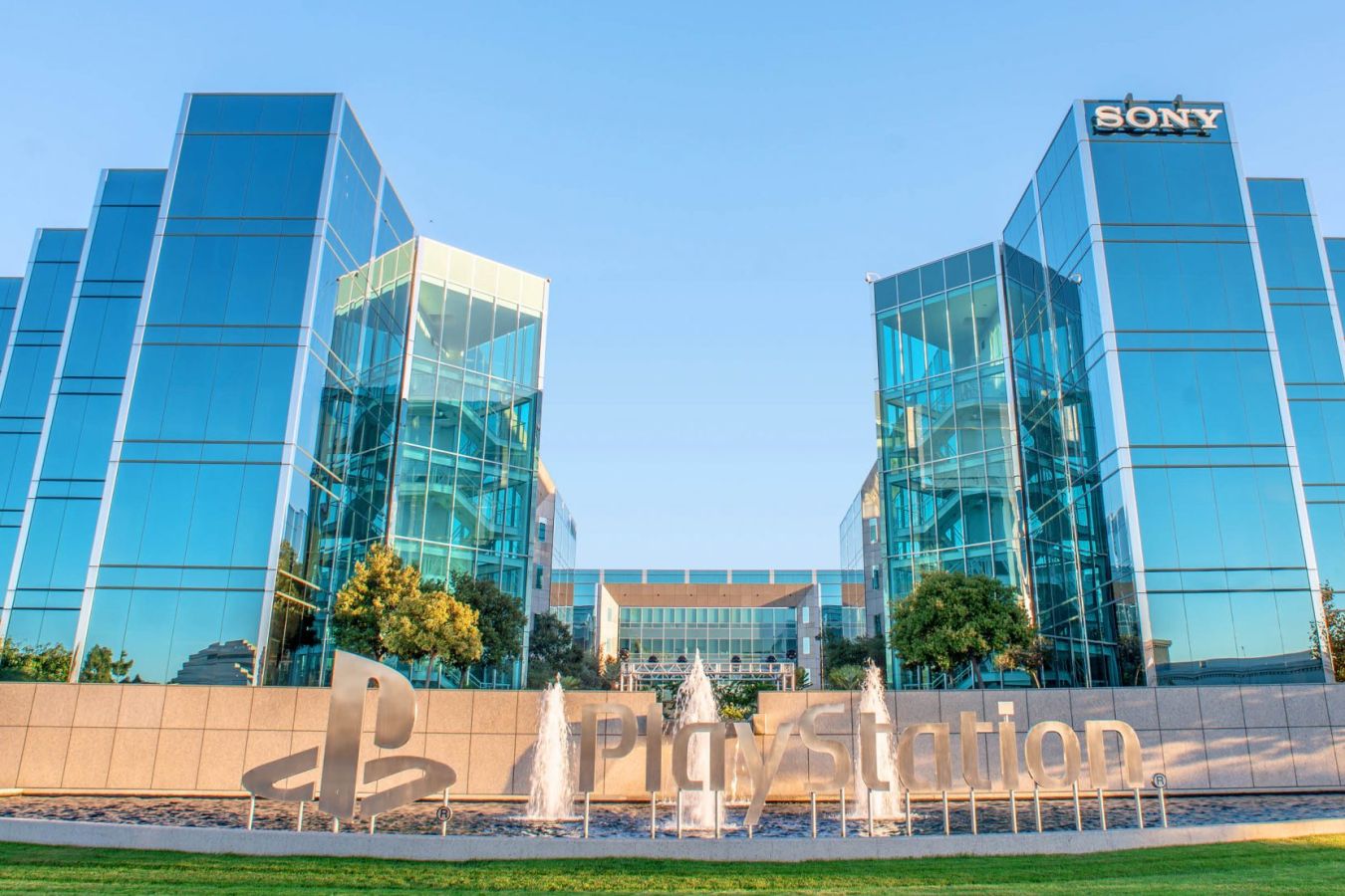 Разработчики Lineage 2 стали партнёрами PlayStation и вместе будут ...