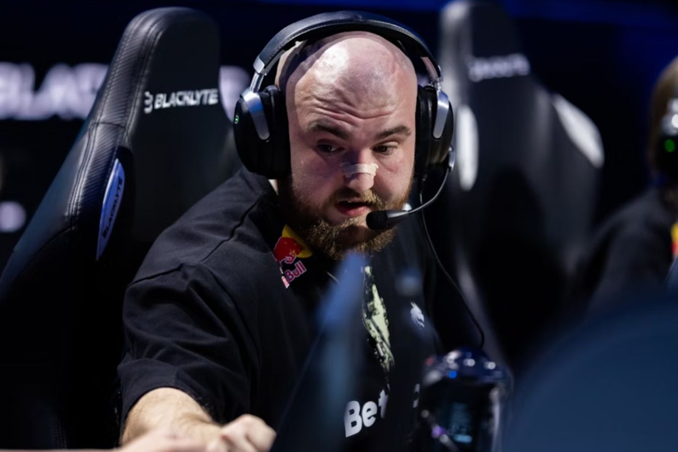 Team Spirit выбила HEROIC с топ-турнира по CS2 - Чемпионат