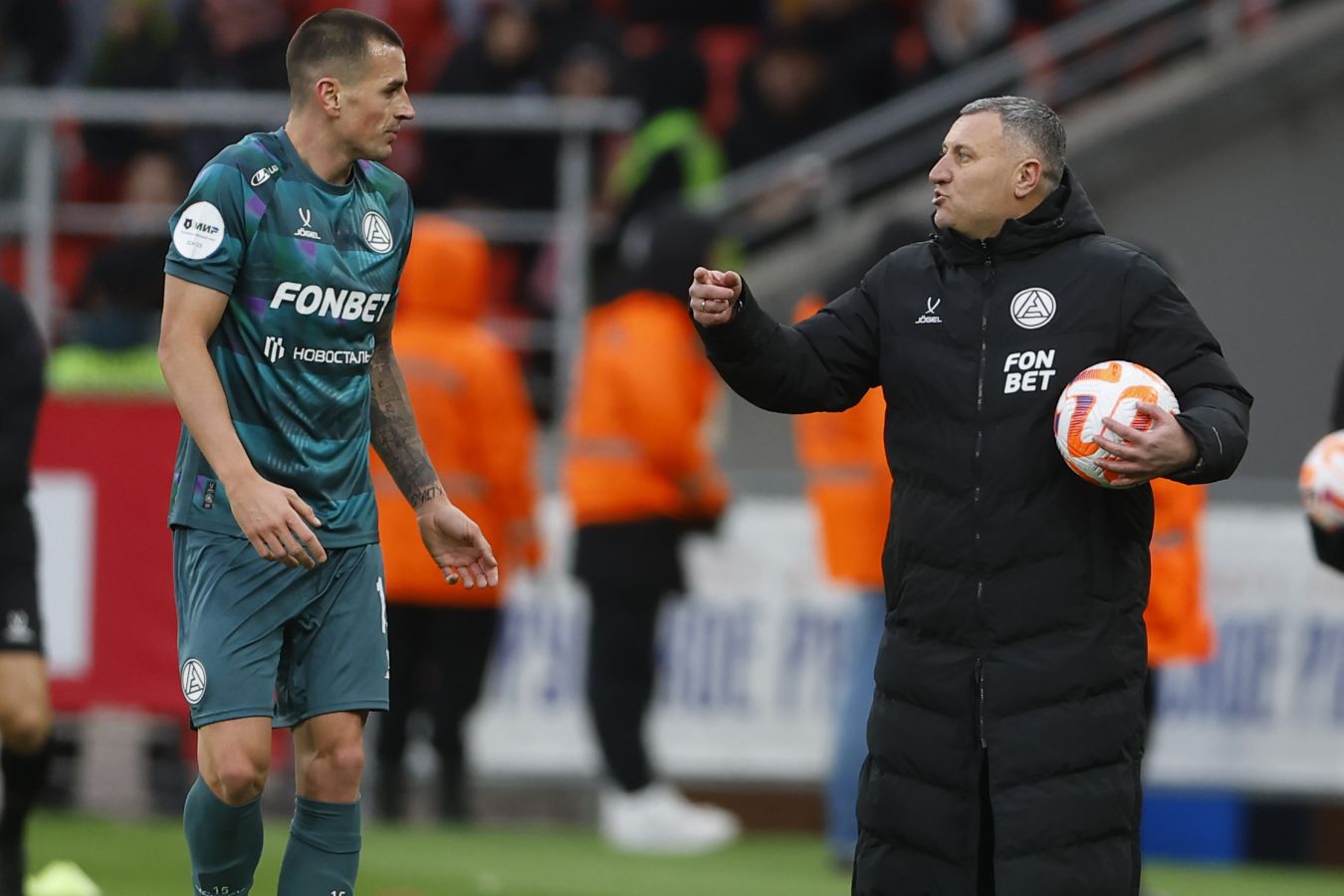 Футболист «Акрона» Лончар рассказал о проблемах Черногории после ...