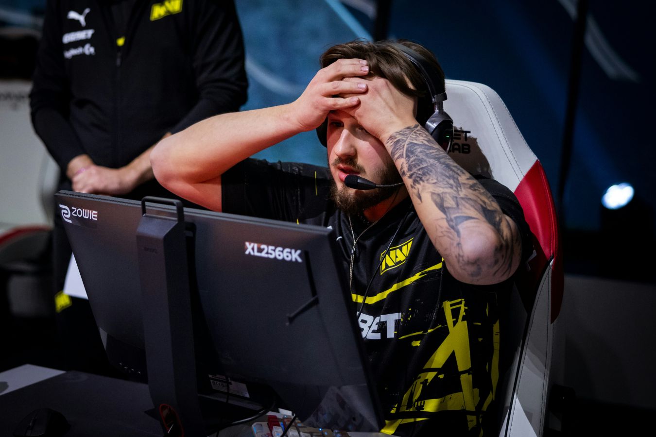 NAVI не смогли выйти в плей-офф с первого места — известны все участники и сетка плей-офф ESL ...