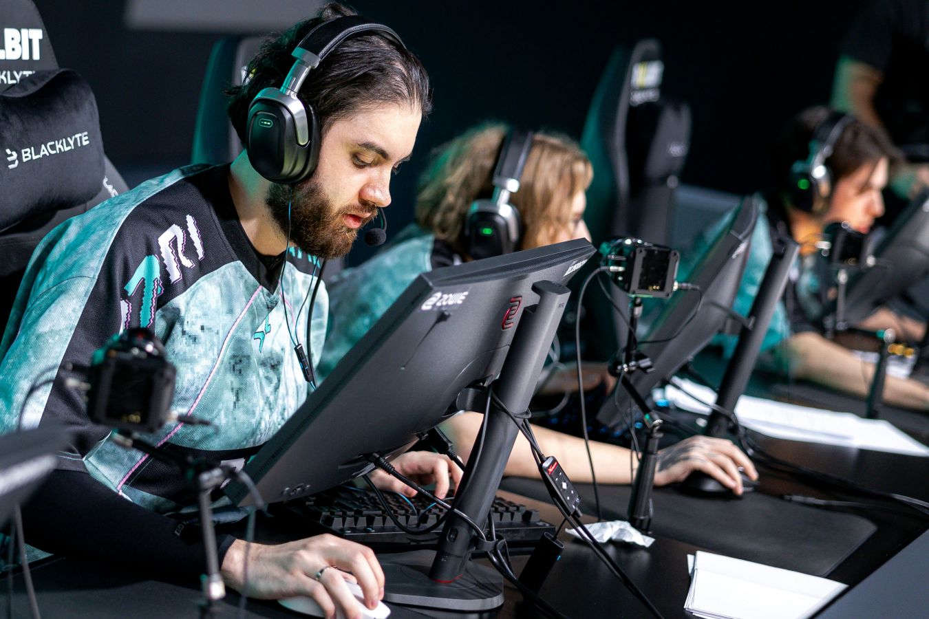 PARIVISION проиграла B8 на StarLadder Budapest Major 2025 по CS 2 ...