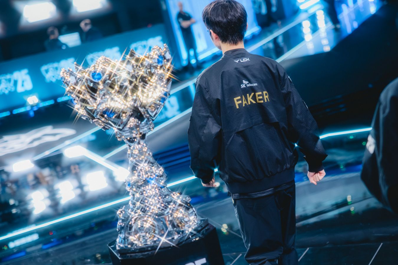 Faker установил рекорд чемпионата мира по League of Legends по числу уникальных чемпионов ...