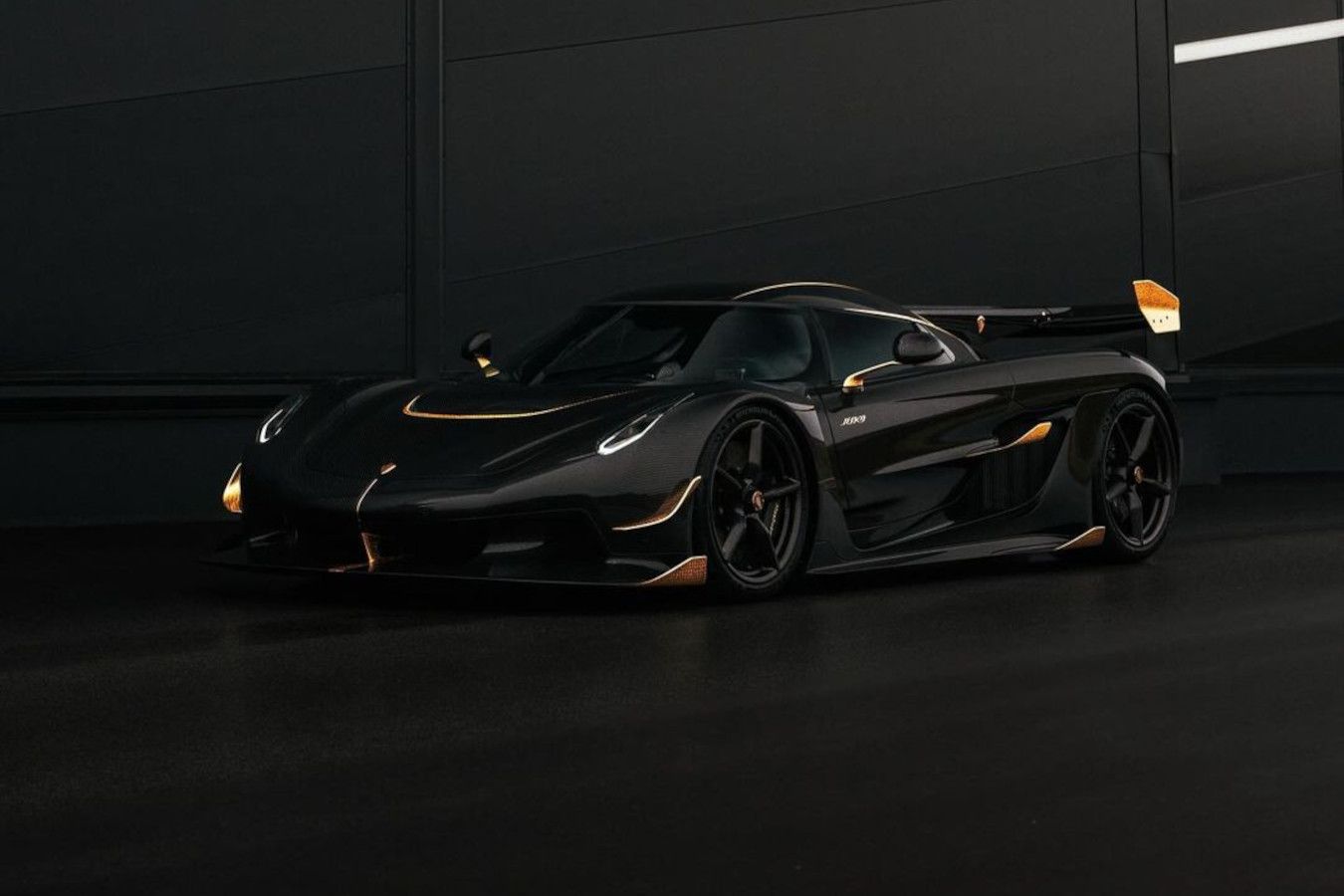 В Koenigsegg построили гиперкар Jesko из золота - Чемпионат