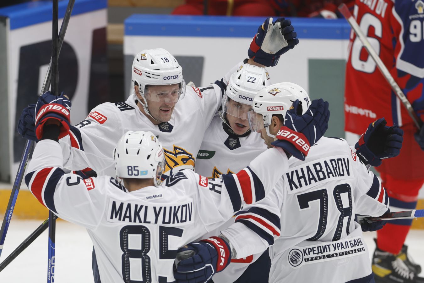 «Металлург» одержал шестую победу подряд, обыграв на своём льду ...